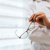 Párpados resecos: ¿qué es y cómo actuar? | Blog de Clínica Baviera